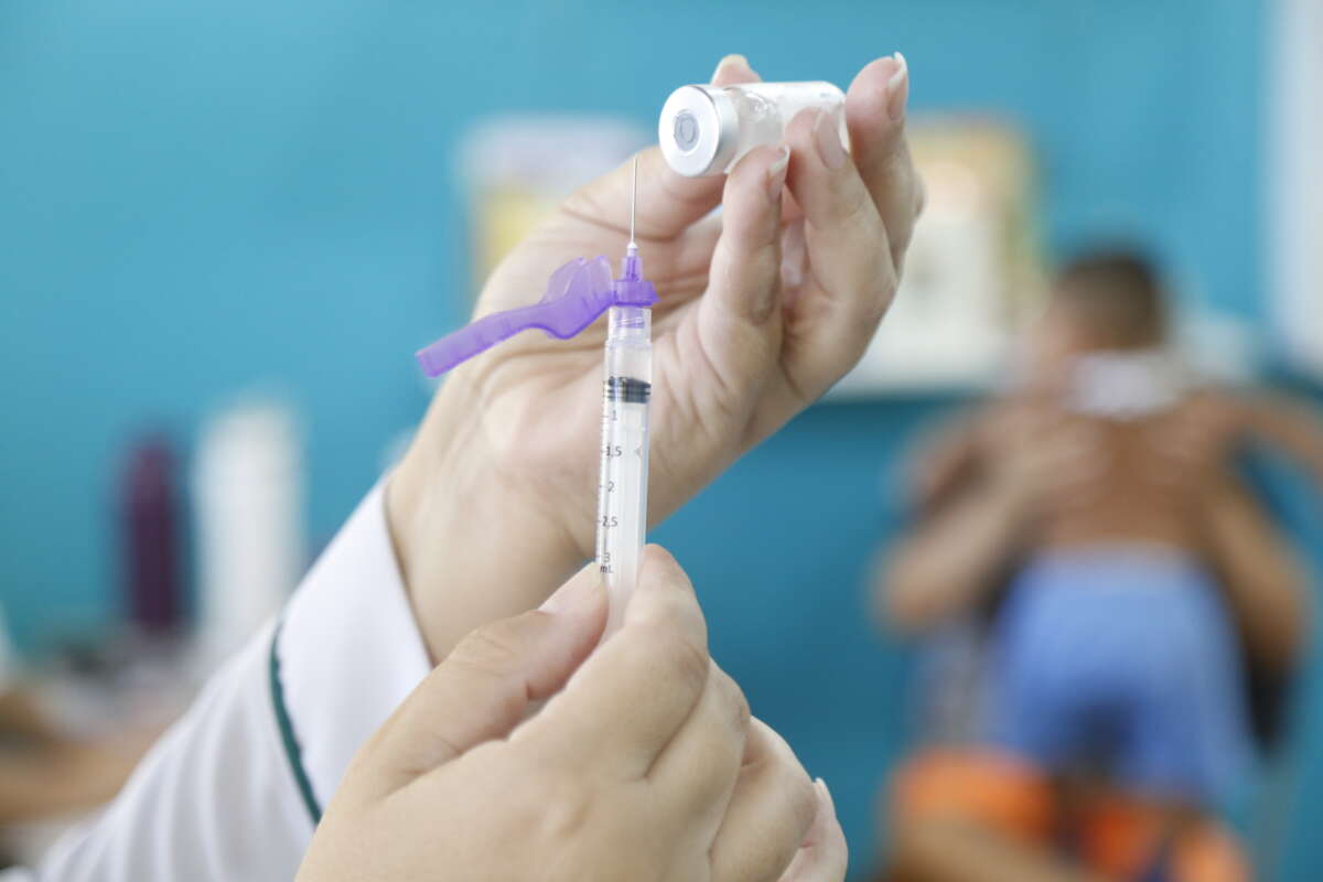 Meningite: saiba como prevenir e identificar os sintomas