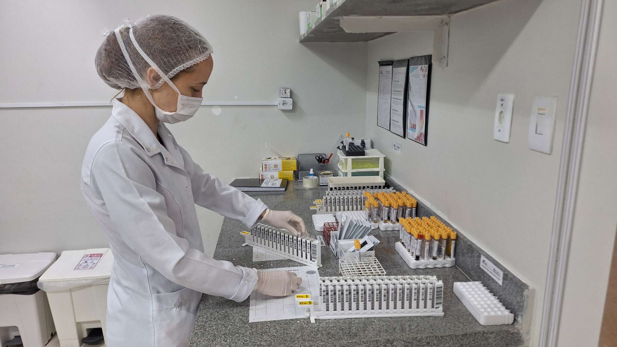 Laboratórios Helv e HRC obtêm certificação nacional