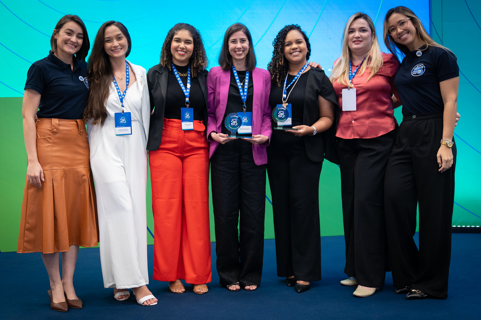 Egressas da ESP/CE são premiadas em evento científico internacional